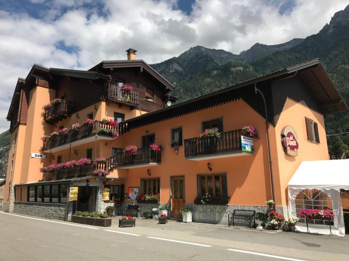 Albergo Ristorante Pizzeria Del Ponte - Baceno