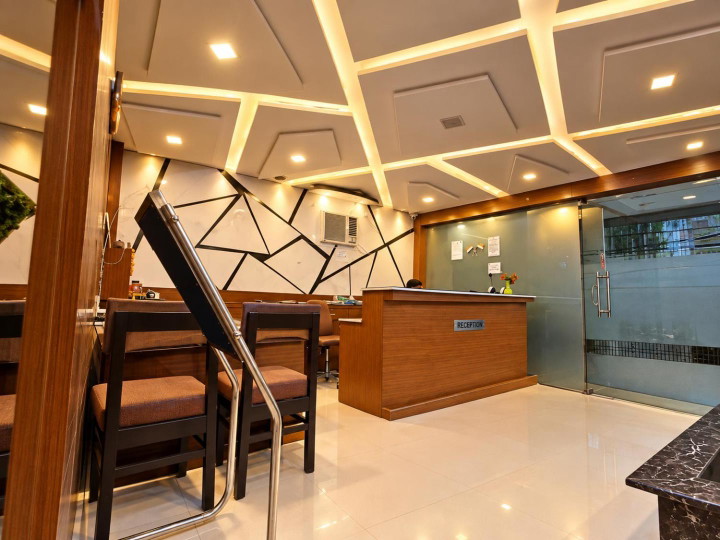 Arivoo Hotel Dessert Palm - Gwalior