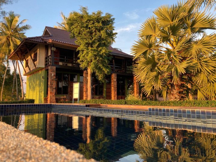The Chevalley Beach Resort - Thaiföld