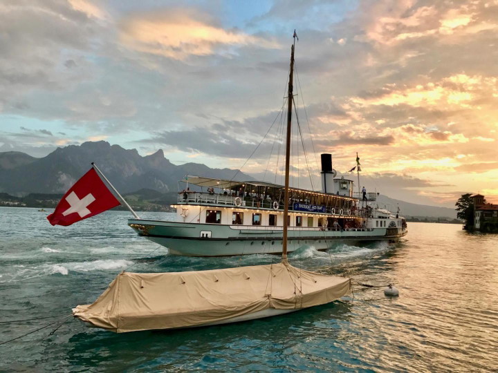 Chalet Oberhofen Am Thunersee, 4 Sterne Privatwohnung, 2 Schlafzimmer, Gratis Parkplatz, Seeblick - Thoune