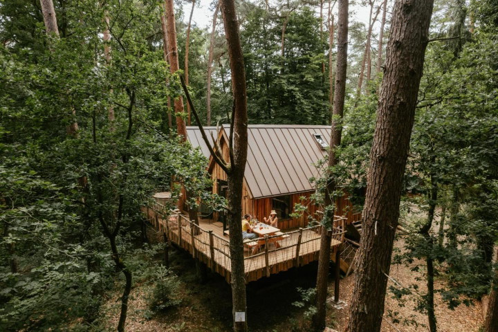 Unique Treehouses With Hot Tub By Bed En Boshuisjes - Tilburg