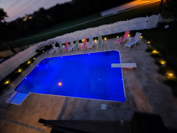 Spacious Pool House With Tons Of Amenities! - Omaha, NE