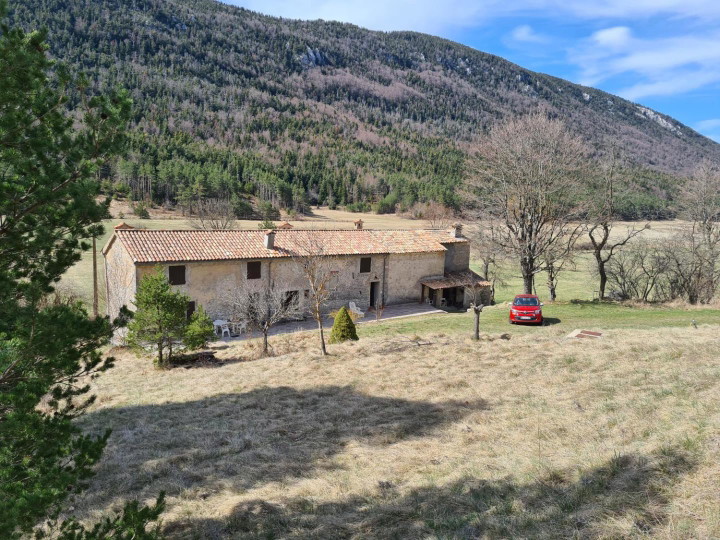 La Grande Maison Dans La Prairie - Gorges du Verdon