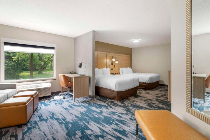 Comfort Suites At Westgate Mall - South Carolina
