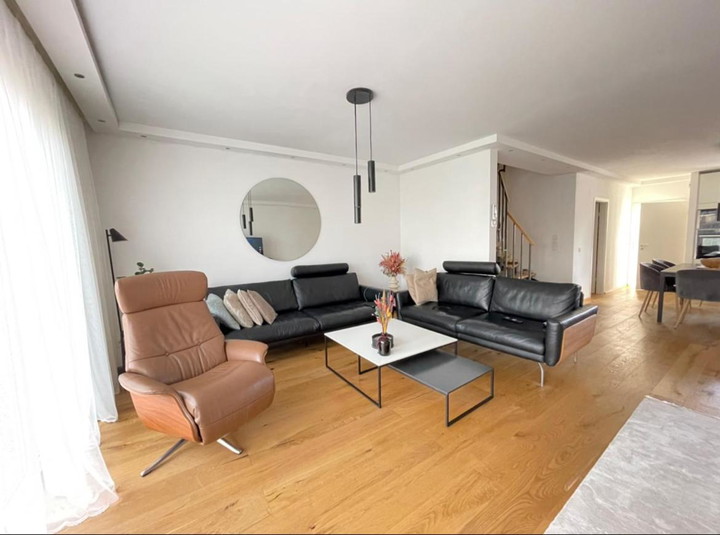 Nice House, 5 Rooms, Garden, Free Parking, Smarttv - Garbsen