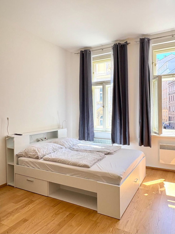 Studio Apartment In Viktoria Zizkov - Praga