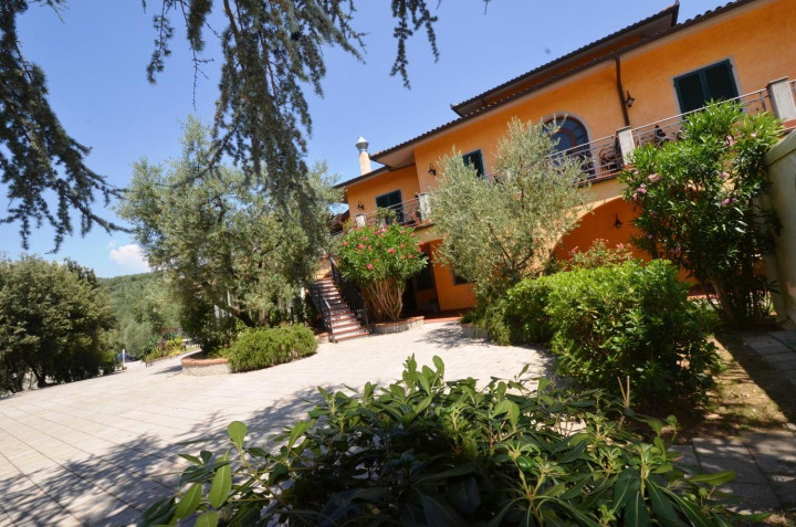 Poggio Degli Olivi - Toscane
