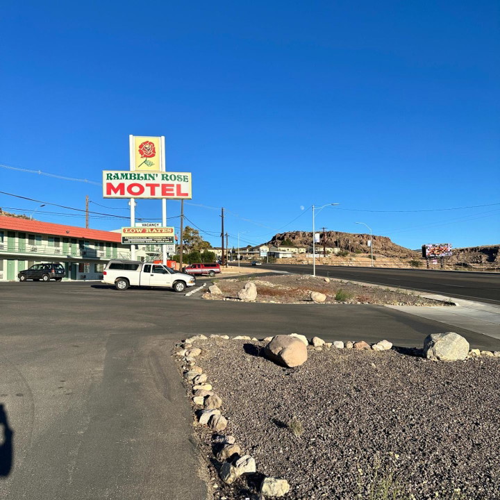 Ramblin Rose Motel - Kingman, AZ