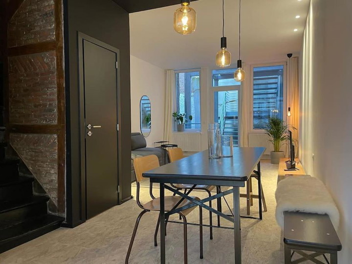 2 Bedroom Duplex In The Historic Heart Of Liège - België