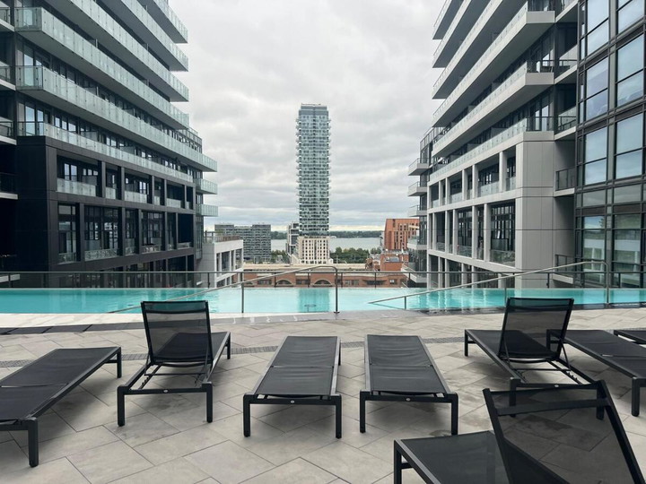 Downtown Luxury Condo Gym & Parking - Toronto