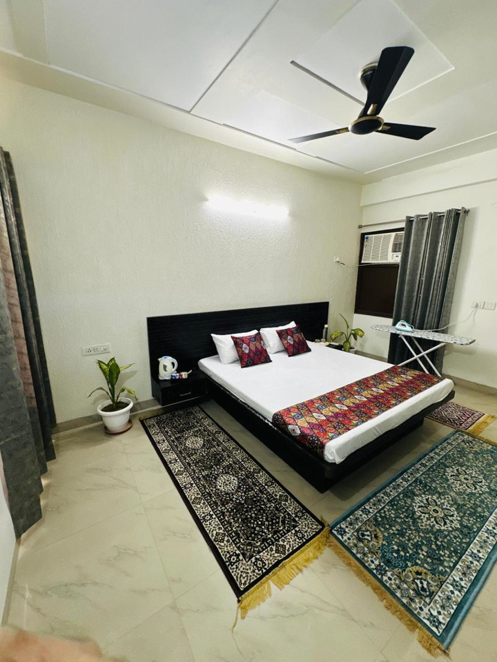 The Giri Nandani Stays Agra - Rajasthan