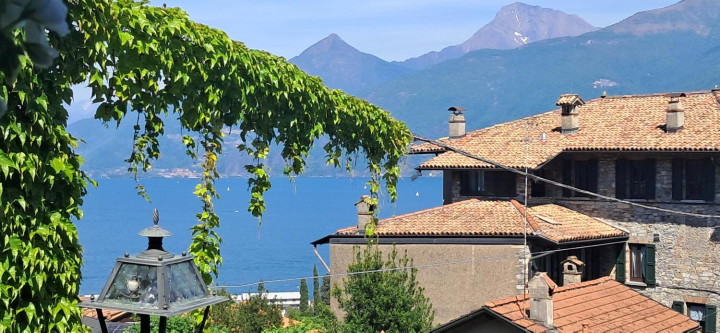 The House On The Bridge- La Casa Sul Ponte - Lac de Côme