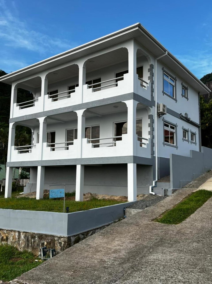 Western Ocean Breeze Self Catering - Mahé
