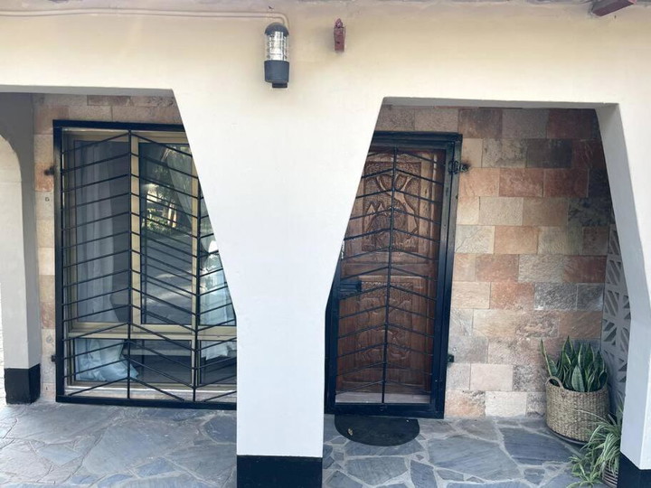 Sharon's Roma Guesthouse In The Heart Of Lusaka - Lusaka