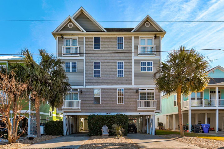 Jacks Beach House By Carolina Beach Realty - Carolina Beach, NC