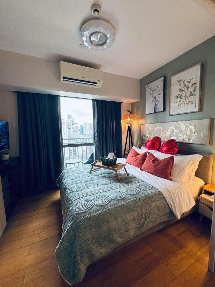 Pahinga Luxury Stays - Makati