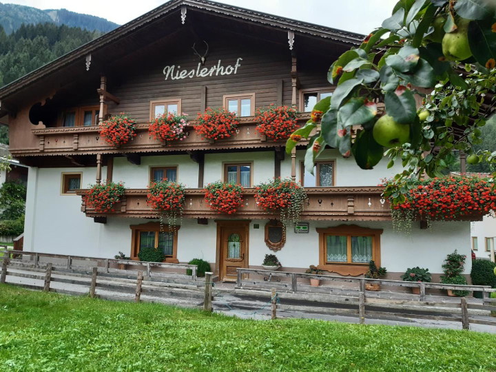 Nieslerhof - Tux