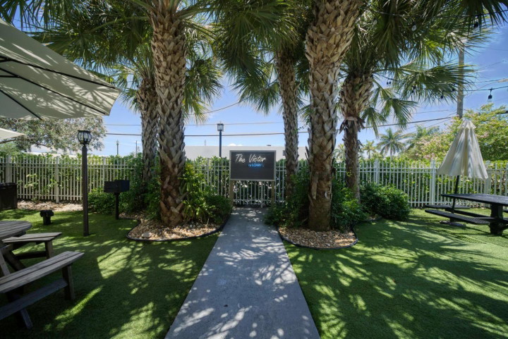 The Victor Apartments By Lowkl - Margate, FL