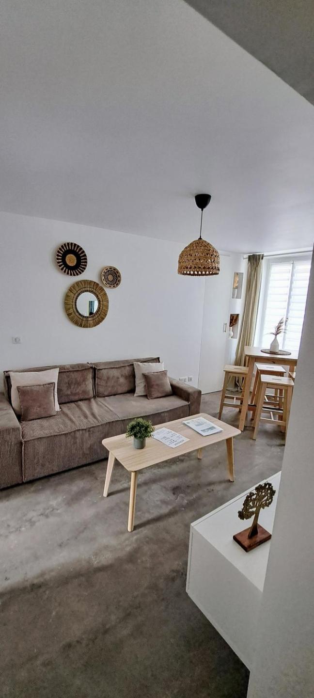 Le Balinais , En Hyper Centre Rue Au Calme Avec Parking - Basse-Normandie