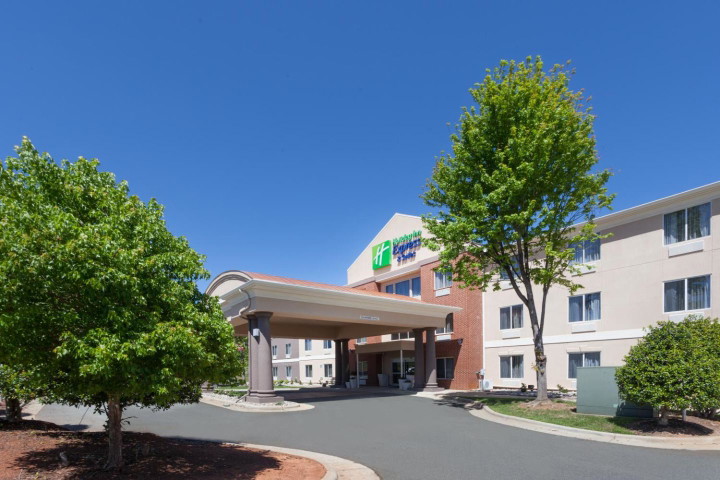 Holiday Inn Express Hotel & Suites Mebane By Ihg - Burlington, NC