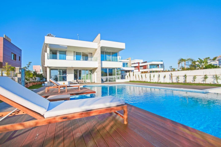 Vivo Mare Beachfront Villas - Emerald - Ayia Napa