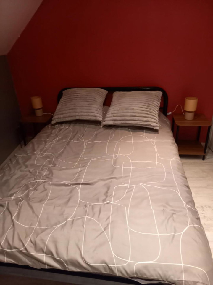 Loue Une Chambre Pour Les 24 Heures Voiture - Arnage