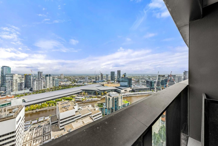 Convenient One Bedroom Apartment In Docklands - St Kilda