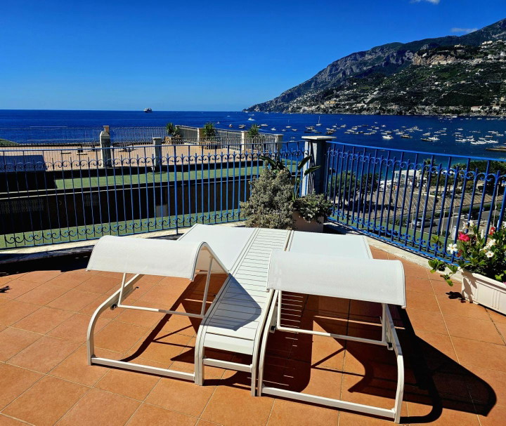 A Terrace On The Sea - Maiori
