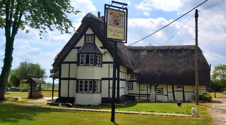The Clifden Arms B&b - Buckinghamshire