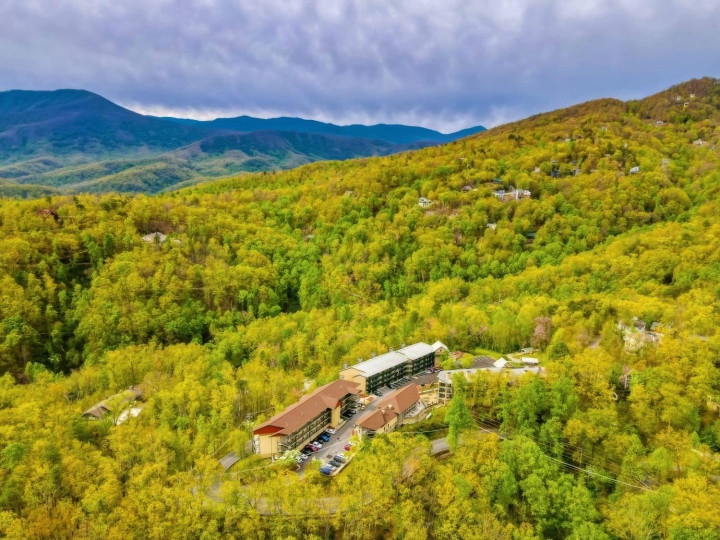Laurel Point Resort - Gatlinburg, TN