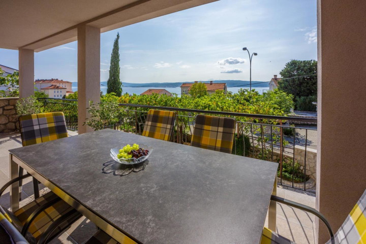 Anton 3 Spacious Apartment With A Large Terrace - Crikvenica