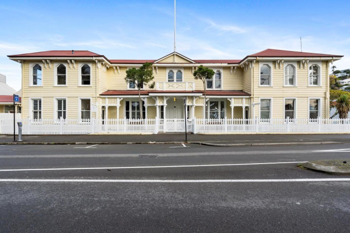 Historic Waterfront Apartment - Ashton House - Napier