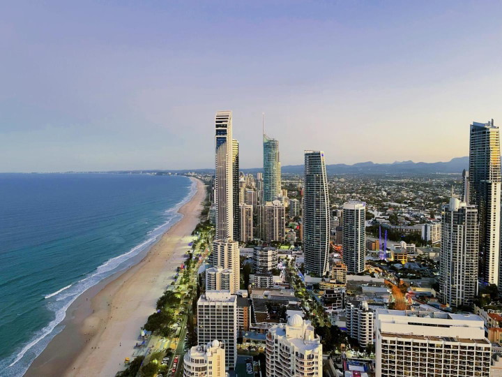 Oceanfront Serenity 2beds With Sofabed Ocean View Apt - Gold Coast