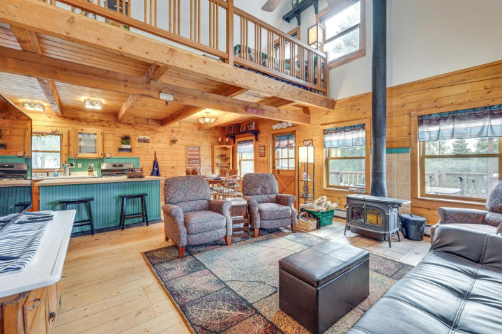 Bbqs, Hikes & Fireside Nights: Cabin In Black Hawk - Nederland, CO