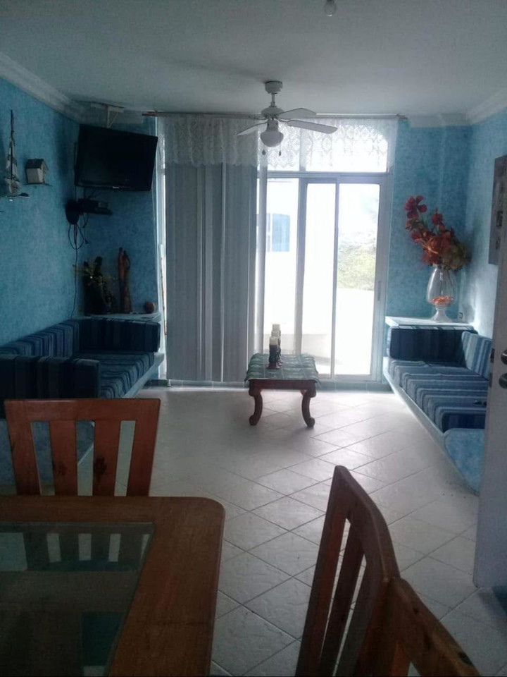Departamento Con Piscina Tonsupa - Atacames Cantón