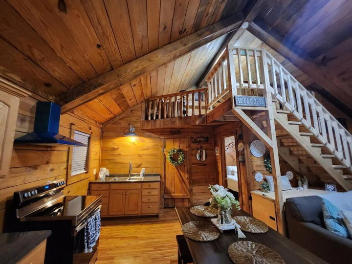 10. Swan Creek Cabin - Guntersville, AL