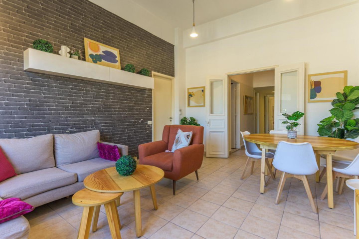 Lester 4-bedroom Apartment In Mar Mikhael - Beirut