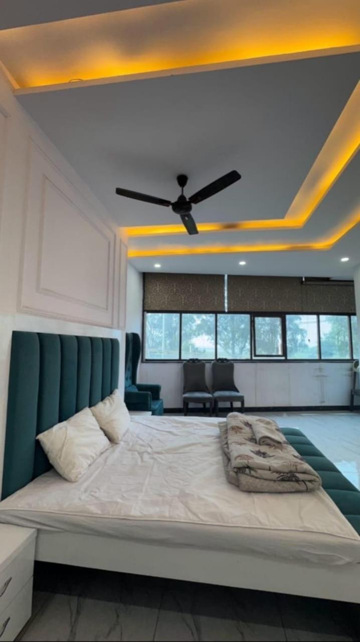 Hotel River View - Ghaziabad
