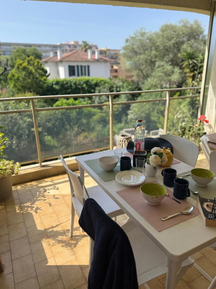 Apt "Laura" Terrasse - Parking - Plage - 5pers - Antibes