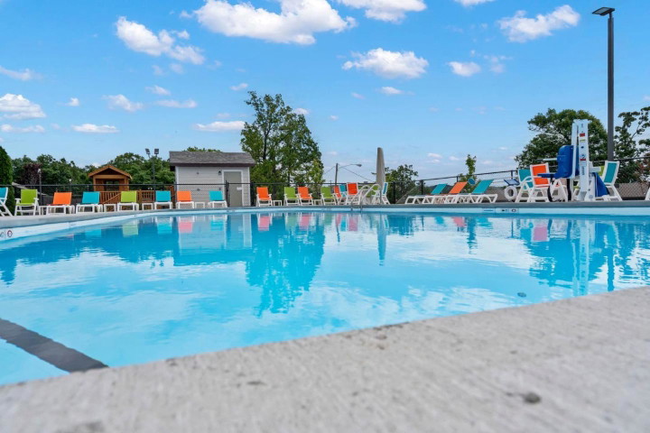 Lakin It Easy Duo For 4 - Kimberling City, MO