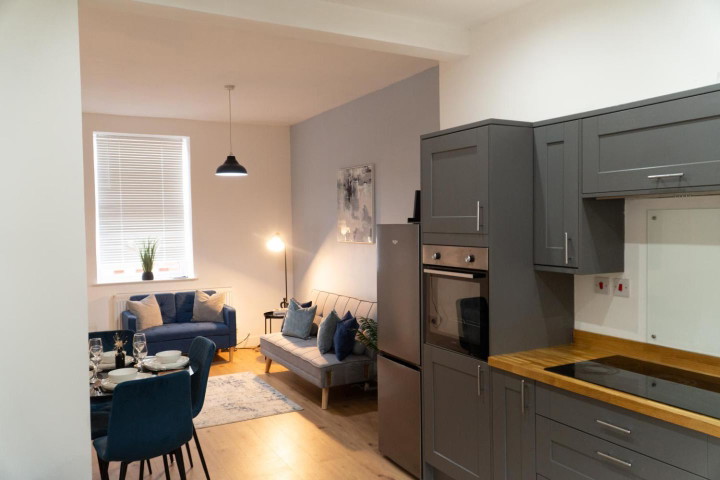 Stylish 3-bed Home, Co-op Live & Etihad Garden, Free Parking And Modern Workplace - Manchester