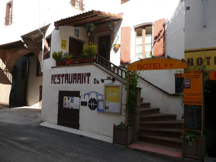 Hôtel Restaurant Du Pont Vieux - Lacaune