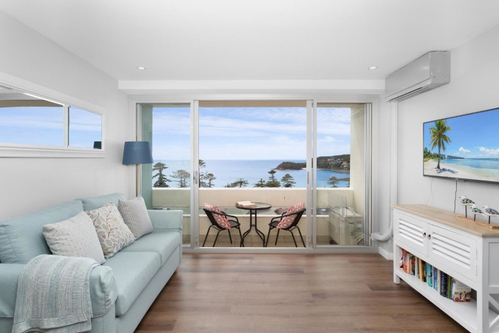 Modern Manly Apartment With Stunning Views, Pool - Sydney