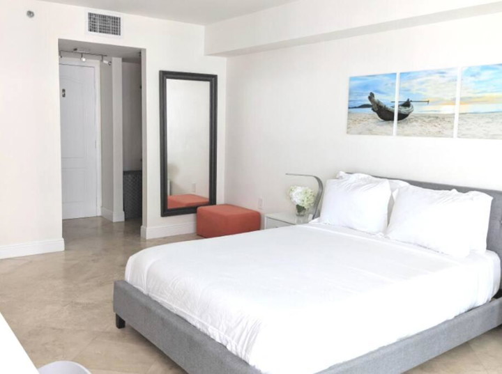 Condo In Brickell Business District - South Beach, FL