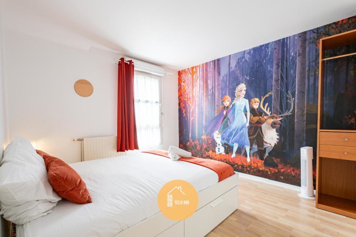 Le G Duplex Frozen Theme Disneyland And Paris - Lagny-sur-Marne