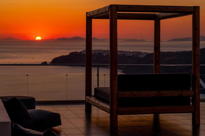 Gizis Cliffside Suites - Santorini