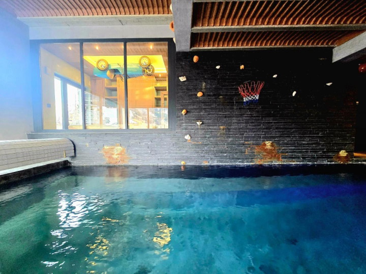 Luxury Chalet With Indoor Pool - La Clusaz