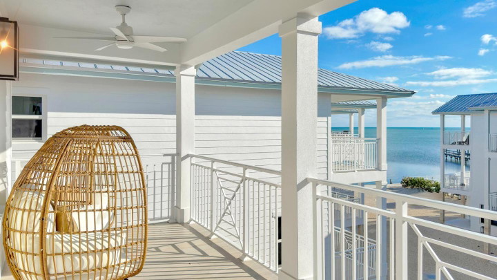 At The Sandbar - Oceanfront, Htd Pool, Dock, Gameroom - Islamorada, FL