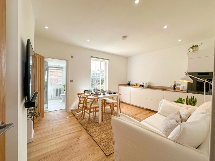 New - Luxury City Centre Oasis - Free Private Parking - Canterbury