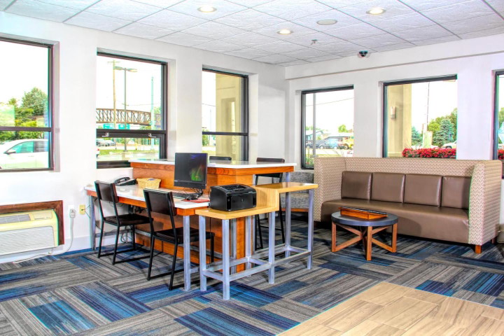 Holiday Inn Express Rochester - Greece By Ihg - Greece, NY